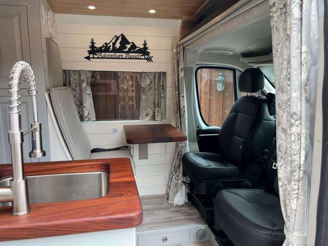 Summit Vans - About Us