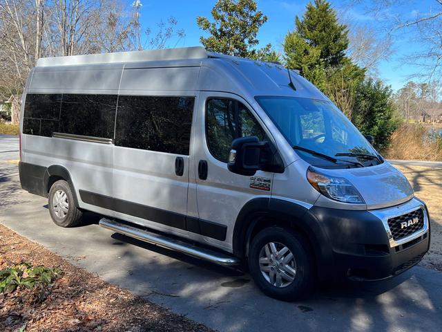 Summit Vans - About Us